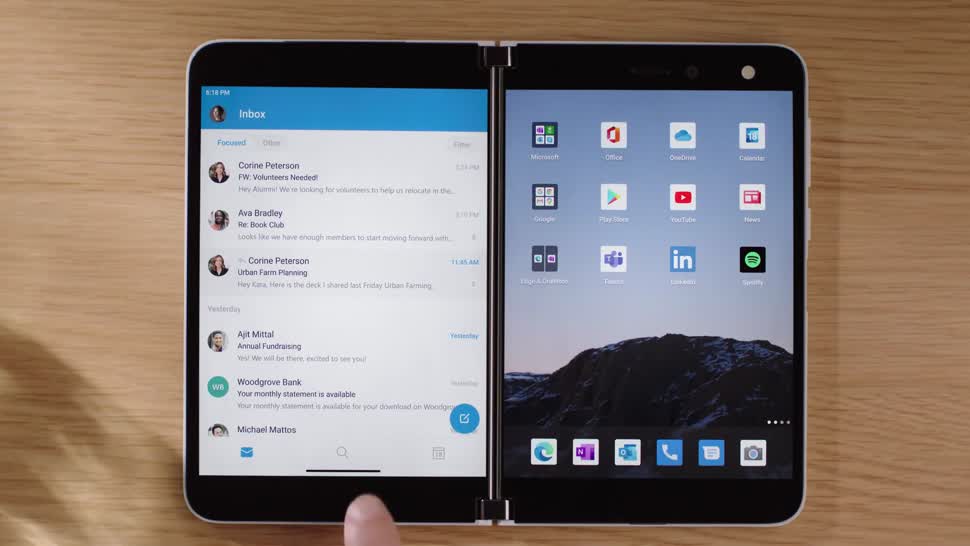 Microsoft Surface Duo - Android-Smartphone mit zwei Displays